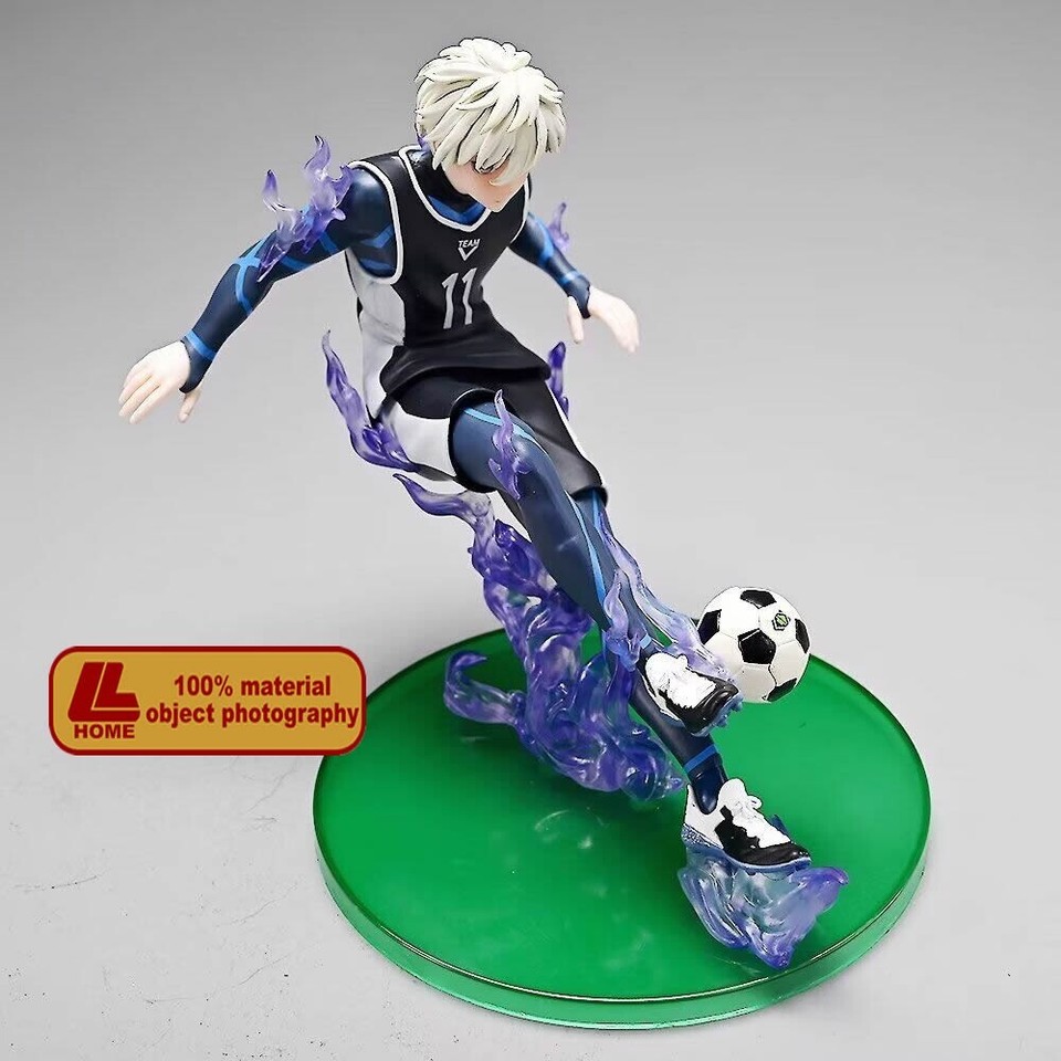 Anime character Nagi Seishiro playing football PVC action Figure Toy ...