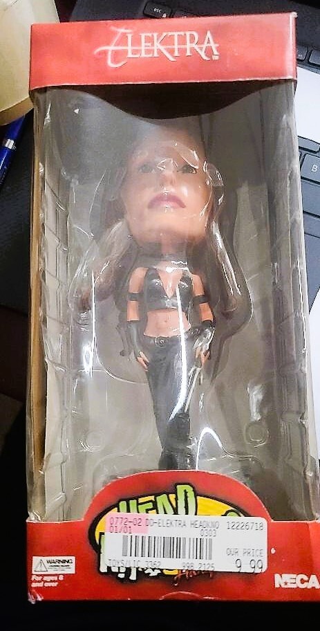 ELEKTRA Jennifer Garner MARVEL-NECA 8 INCH HEAD KNOCKERS FACTORY SEALED | eBay
