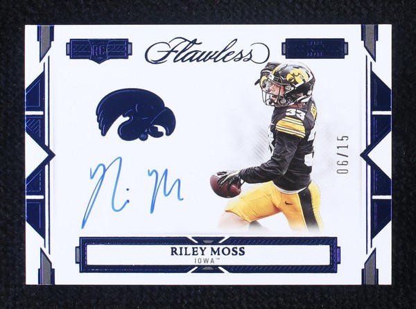 2023 Panini Flawless Collegiate - Team Logo Signatures Sapphire #TLS-RM ...