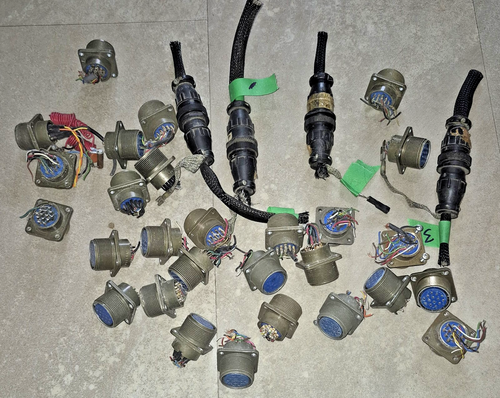 VINTAGE PLUGS AND CONNECTORS PARTS LOT / STORE CLOSING | eBay