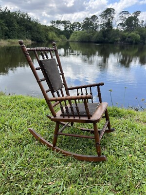 1800-1899 - Antique Victorian Rocking Chair