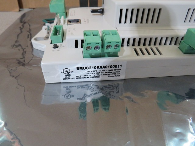 Trane Tracer UC210 Programmable VAV Controller BMUC210AAA0100011 for ...