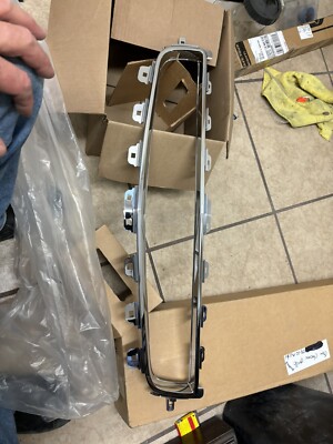 Genuine GM OEM 08-12 Malibu Chrome Front Center Grille Surround Molding ...