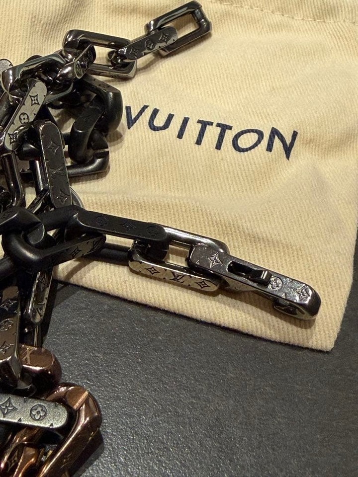 Louis Vuitton Monogram Chain Necklace Blonde Rare Color Authentic Used ...