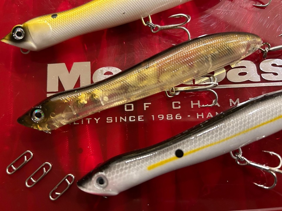 THREE PATCHINKO STYLE SURFACE BASS FISHING LURES 125MM 18GM FREE QUICK ...