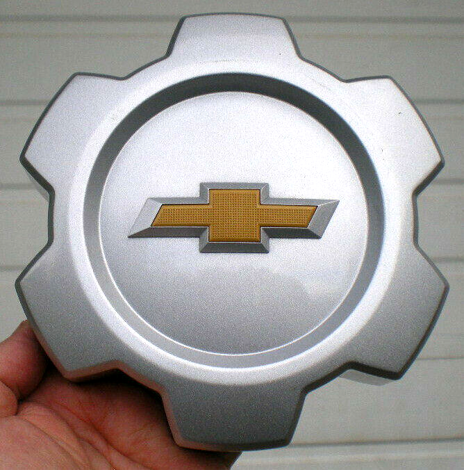2015 - 2022 Chevrolet Colorado Silver/Gold OEM Center Cap P/N 22912448 ...