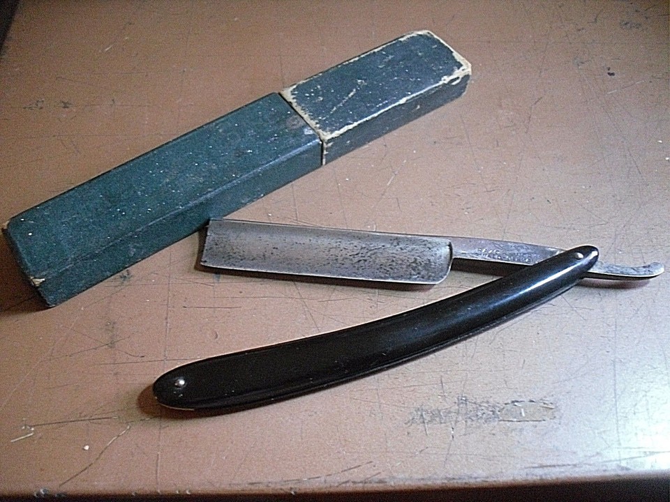 VINTAGE CROWN & SWORD RAZOR WORKS 4720 E WALD GERMANY STRAIGHT RAZOR ...