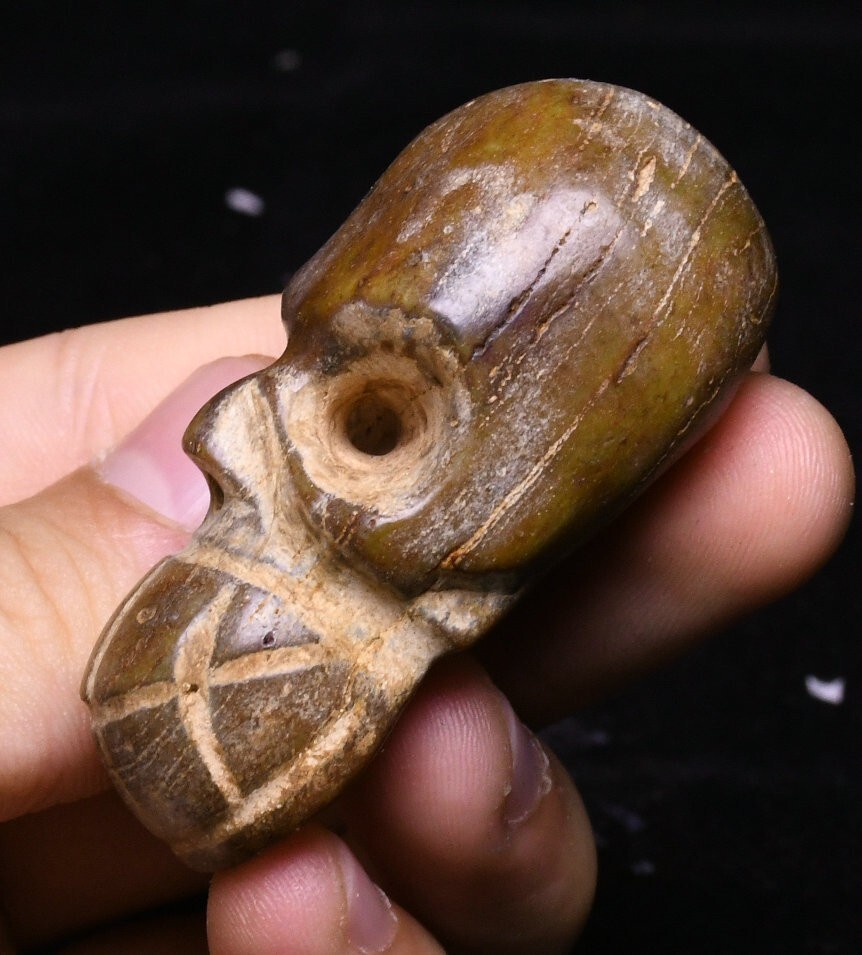China Hongshan Culture OId Jade Person Human Skull Skeleton Head Amulet ...