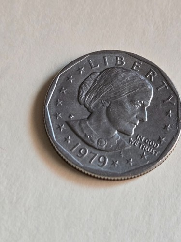1979 P Susan B Anthony Liberty *One Dollar Coin* Circulated Rare Wide ...
