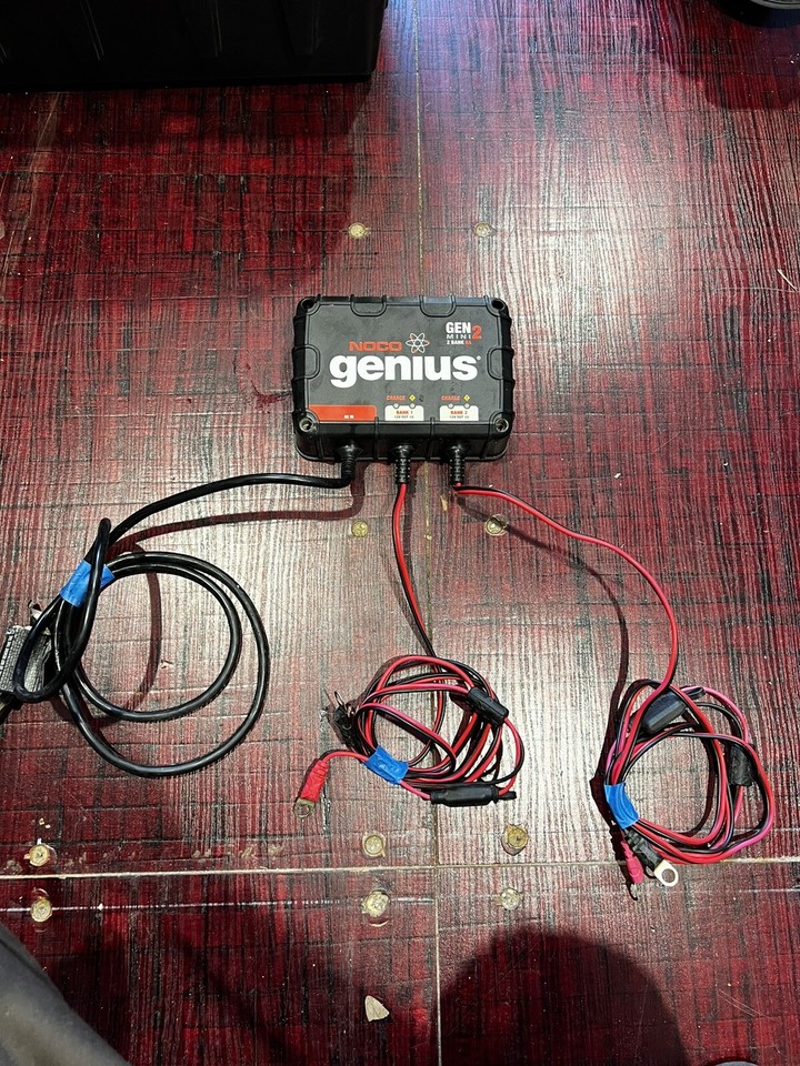 Noco Genius Gen2 Mini 2 Bank 8 Amp Marine Onboard Charger and ...