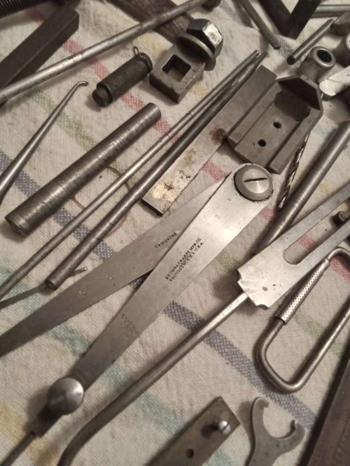 COLLECTION LOT OF VINTAGE MACHINIST TOOL TOOLS STARRETT BROWNE SHARPE ...