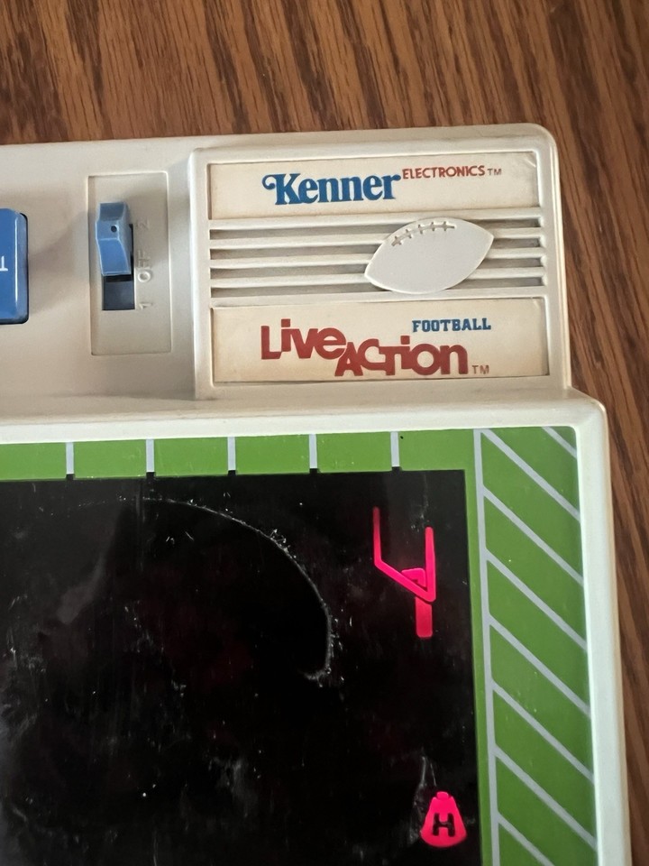 KENNER ELECTRONICS VINTAGE 1980 LIVE ACTION FOOTBALL HANDHELD GAME ...