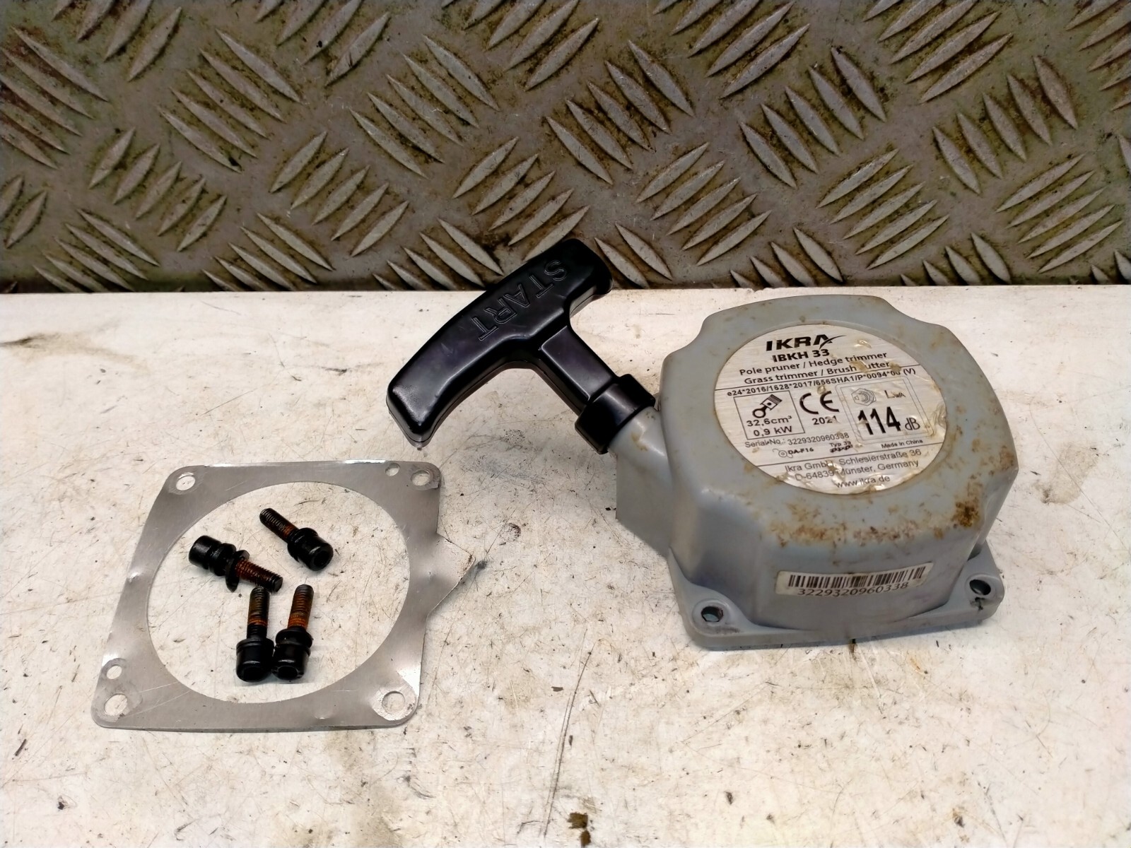 Débroussailleuse 3 en 1 IKRA IBKH 33 - Lanceur complet entraxe 67 mm ...