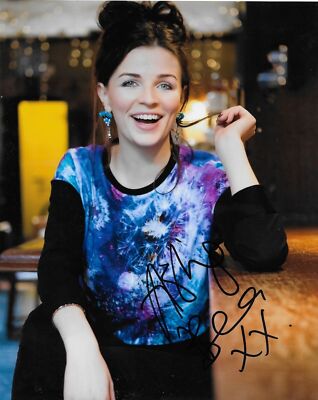 Autographed Aisling Bea signed 8x10 Photo 2 | eBay