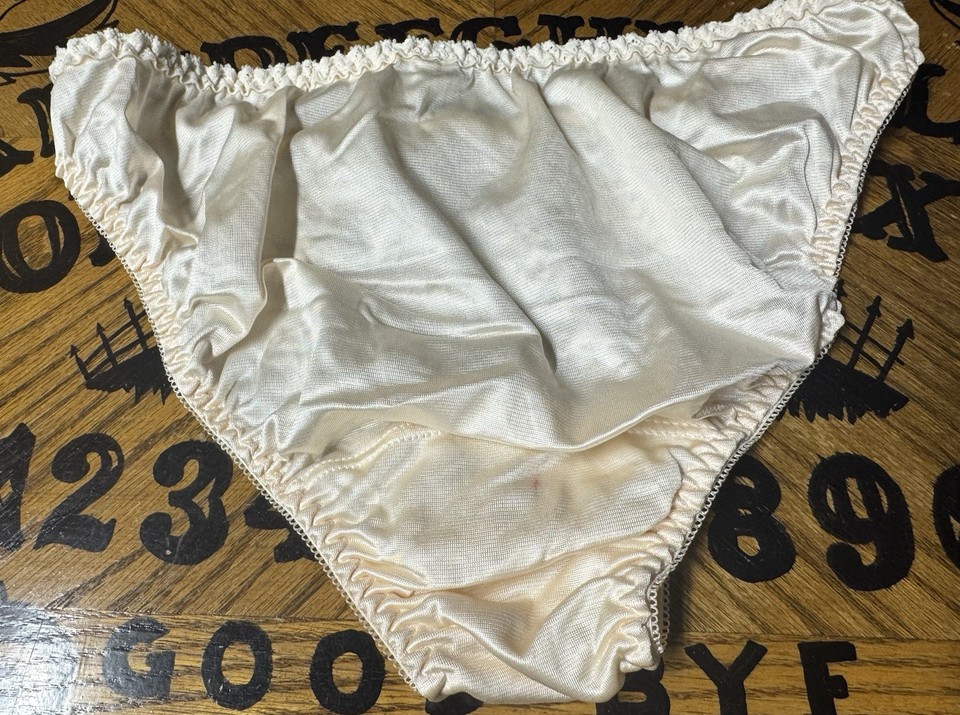 VINTAGE VICTORIA’S SECRET GOLD LABEL STRING-BIKINI PANTY ! MEDIUM TLC ...
