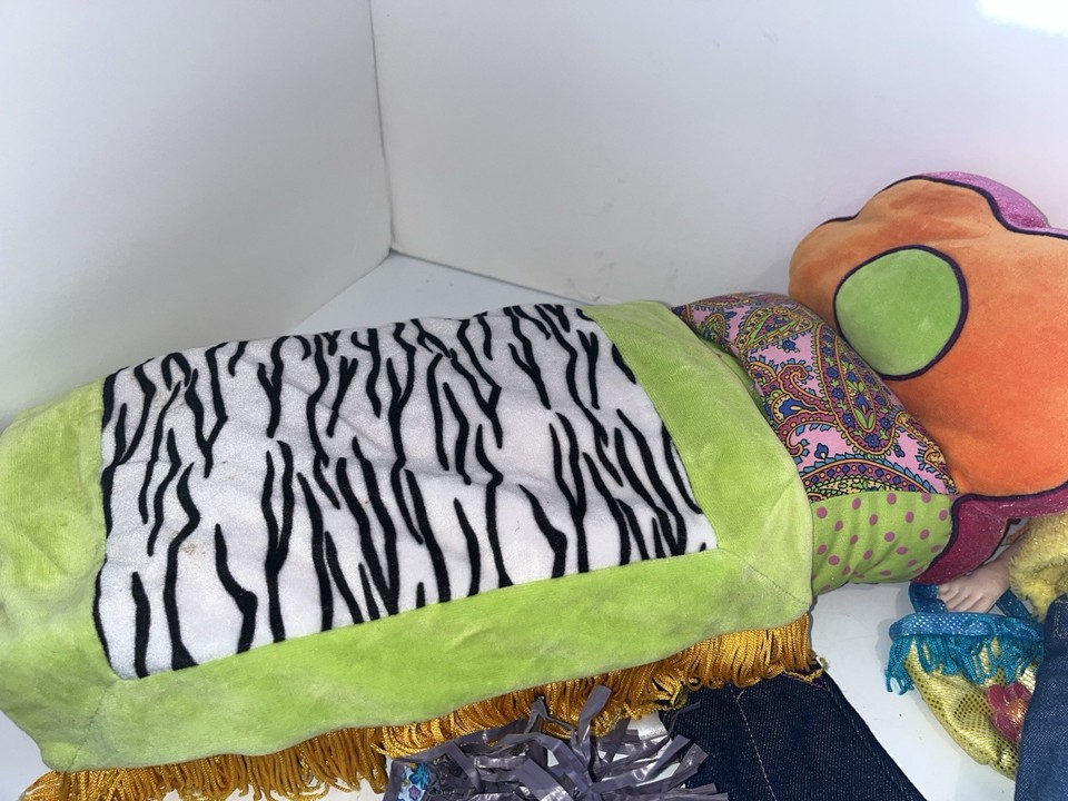 Lot Groovy Girls Dolls & Groovy Girls Outfits Extras | eBay
