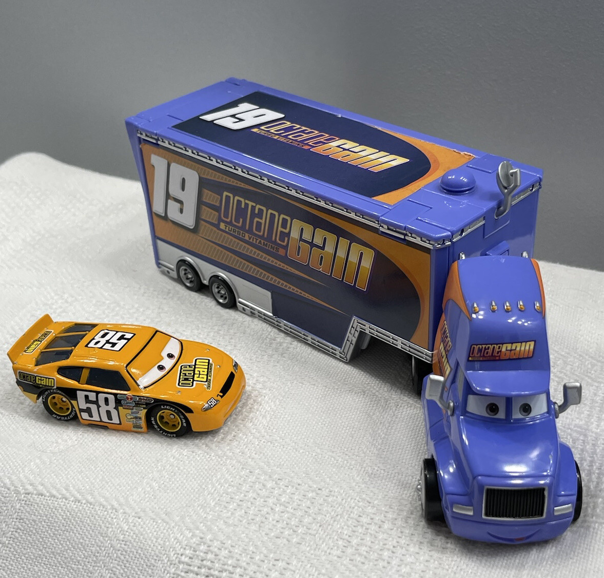 Disney Pixar Cars Movie Exclusive Synthentic Rubber Tires Octane Gain ...