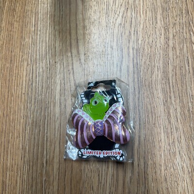 Disney Pin DSSH DSF Bow Series-Pascal LE 400 Pin on card | eBay