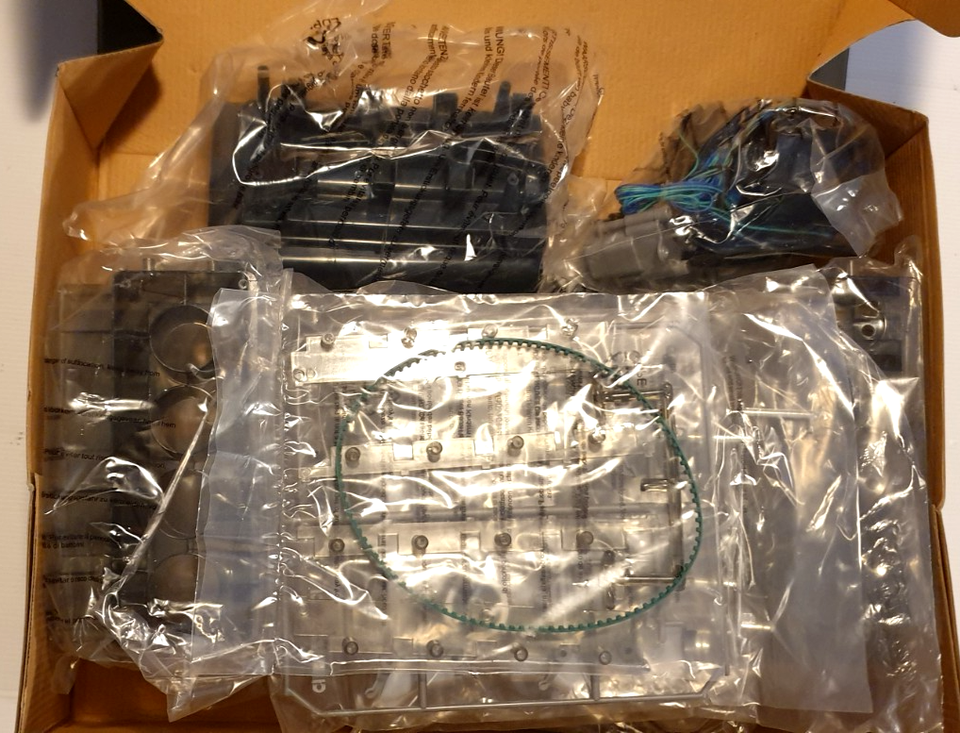 BUILD YOUR OWN V8 ENGINE Haynes Working Scale Model Kit HM14AUS **New ...