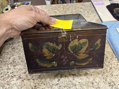 Antique American Painted Tin dome top Toleware Box 9 3/8" X 7 1/4 X 6 1 ...