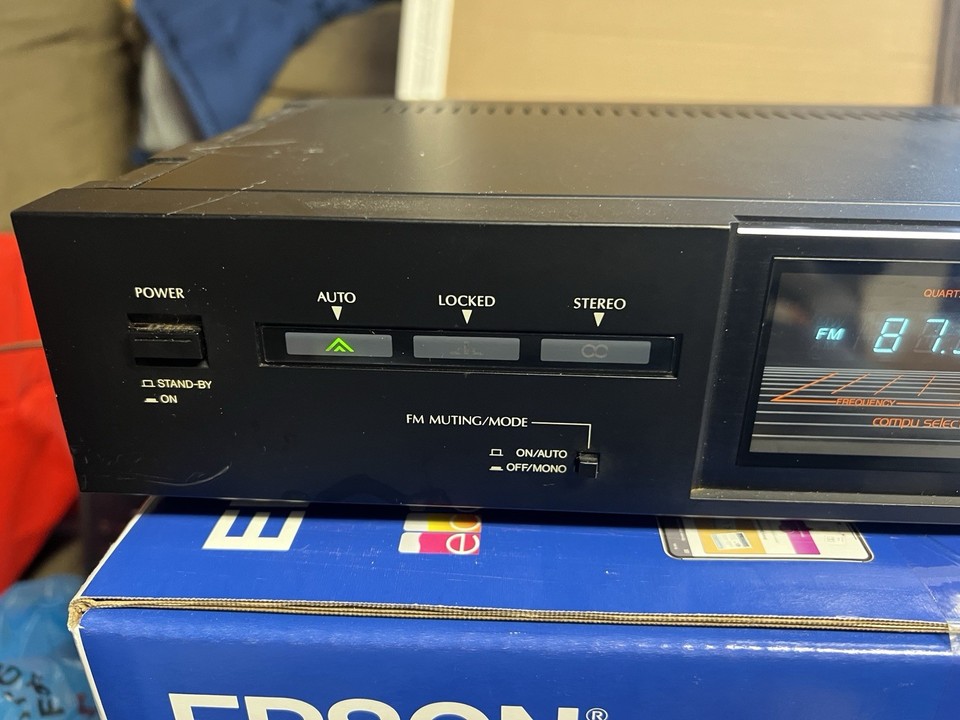 Sansui T-700 Quartz PLL Synthesizer AM/FM Stereo Tuner JAPAN | eBay