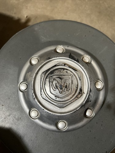(1) OEM 2000-2002 Dodge Ram 2500 8-Lug Hubcap Center Cap #0A p/n ...