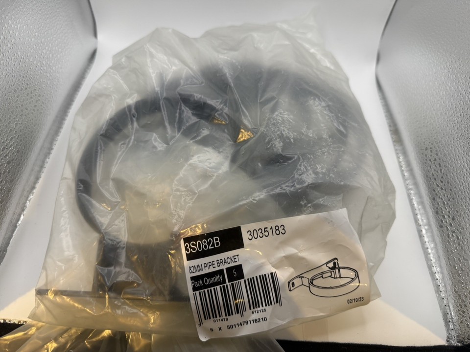5 X Osma Soil Pipe Bracket / Clip (BLACK) 82mm 3S082B NEW | eBay UK