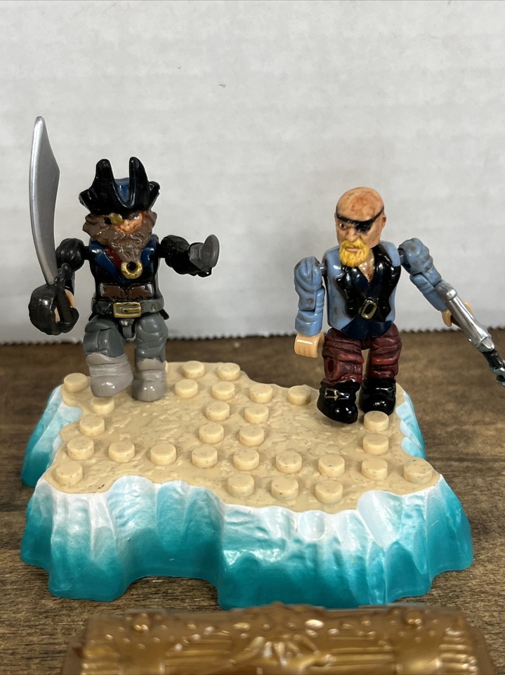 Vintage Mega Bloks Lot Figures Pirates Skeletons Pieces Parts ...