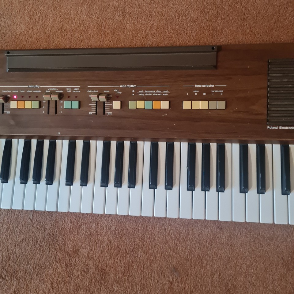 ROLAND PIANO PLUS 11 ELECTRIC PIANO woodgrain keyboard vintage | eBay UK