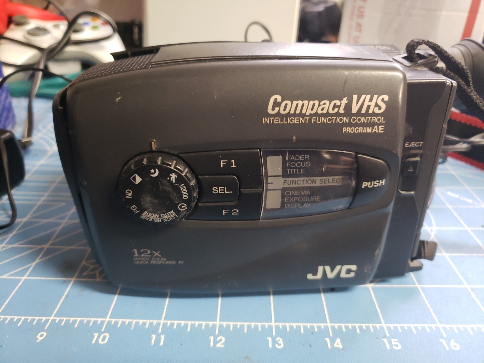 JVC GR-AX410U Compact VHS Camcorder Powers On 1996 | eBay