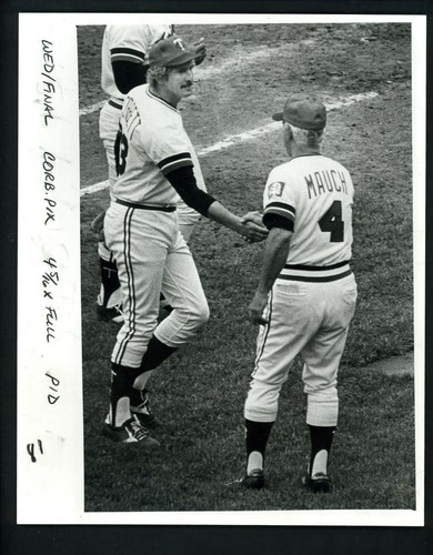 Doug Corbett & Gene Mauch 1980 Press Photo Minnesota Twins | eBay