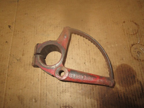 International 350 300 400 450 Engine Speed Control Bracket 362063R11 ...