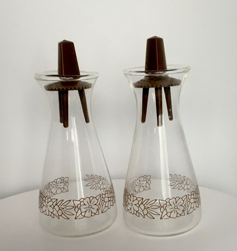 Pyrex Corelle Woodland Salt & Pepper Shaker Set Brown and Clear 1970's ...