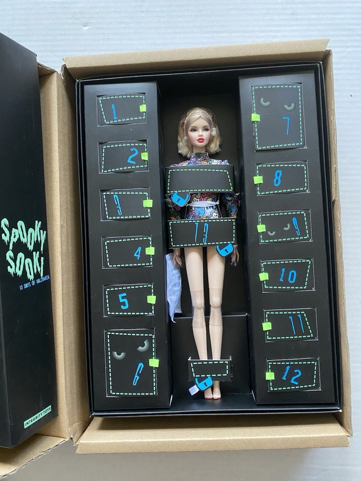 Integrity Fashion Royalty 13 Days of Halloween Spooky Sooki Doll Gift ...