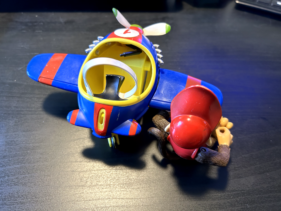 Toy Biz Nintendo Diddy Kong Racing Diddy Kong Figure with Plane | eBay
