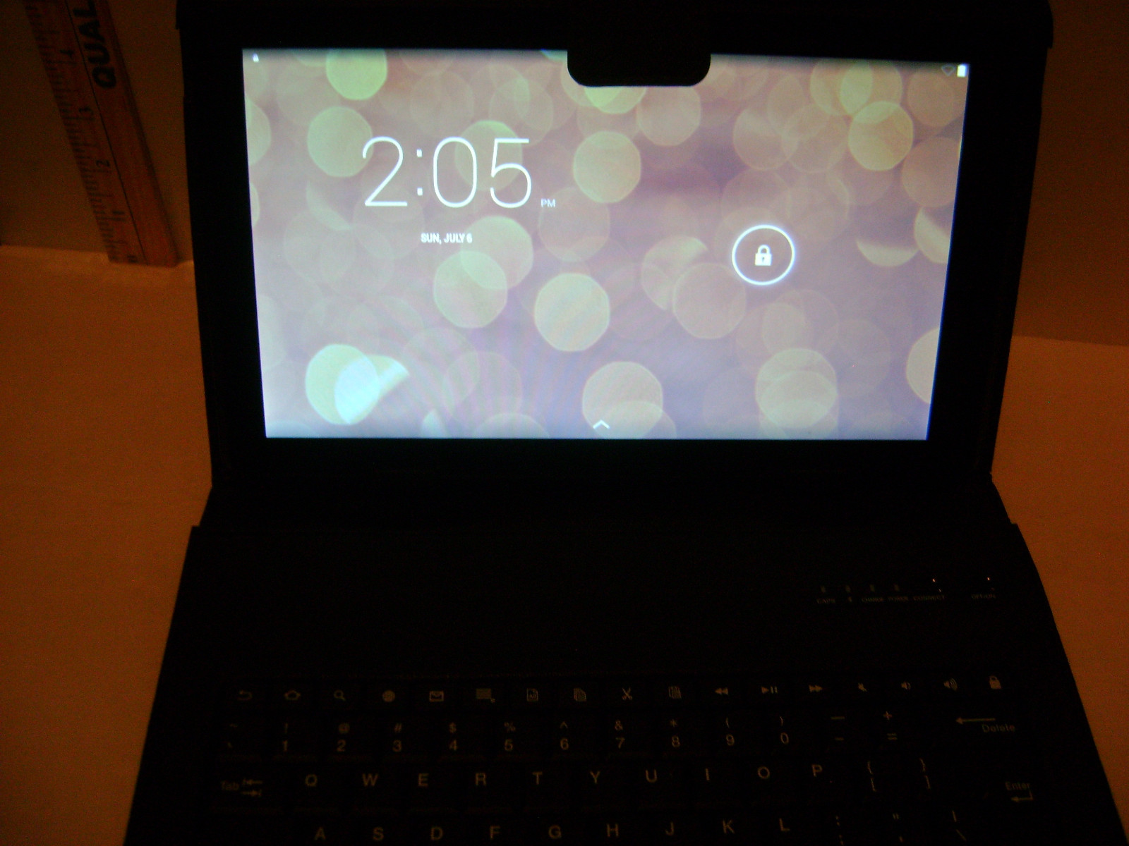 HIPSTREET PHOENIX 10" Android Tablet - Quad Core CPU 1GB Memory 16GB ...