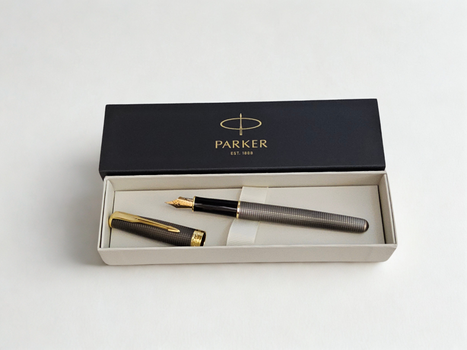 Parker Fountain Pen Gift Set – Luxury Gold Trim, Classic Ink Pen in Box ...