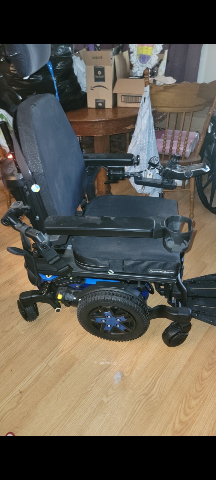 Quantum Q6 Edge 3 Stretto Power Wheelchair 3mph, less than 1 mile on ...