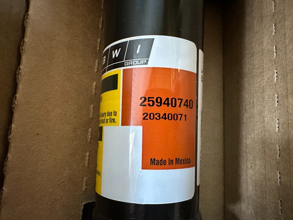 GM OEM NOS 19353951 Front Shock Absorber 2009-2014 Cadillac Escalade ...