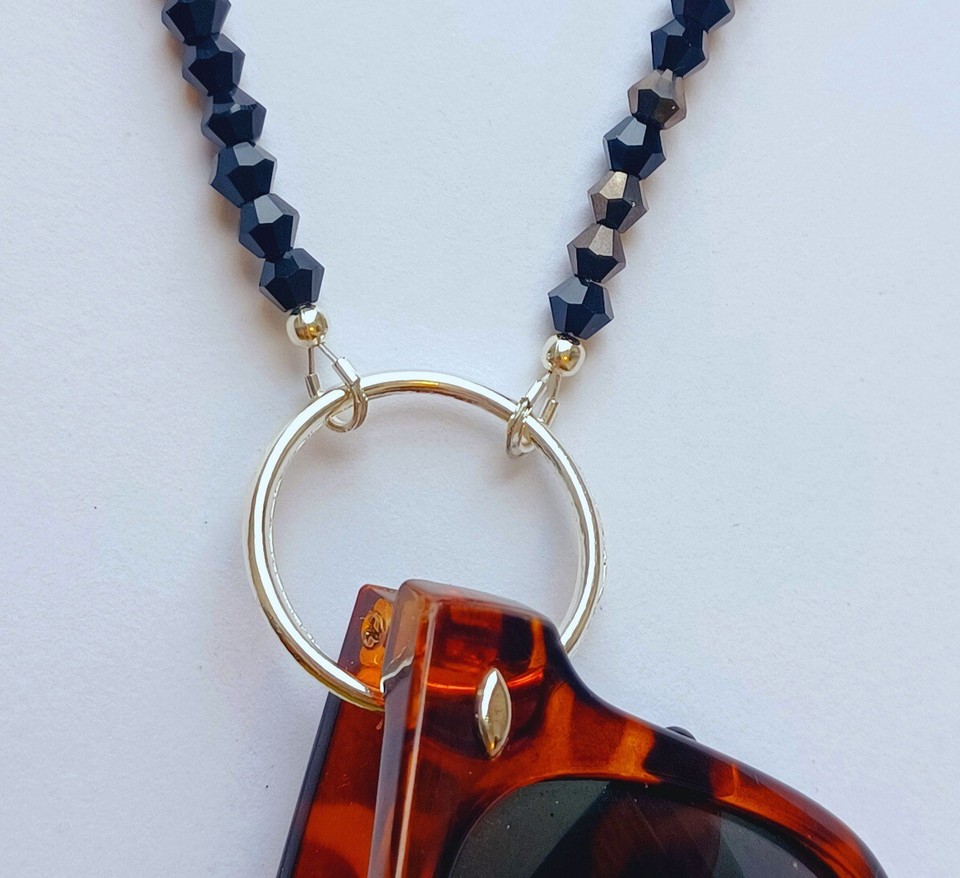 LOOP MONEY GREEN 27" Eyeglass Necklace Chain Beaded Reading Glasses ...