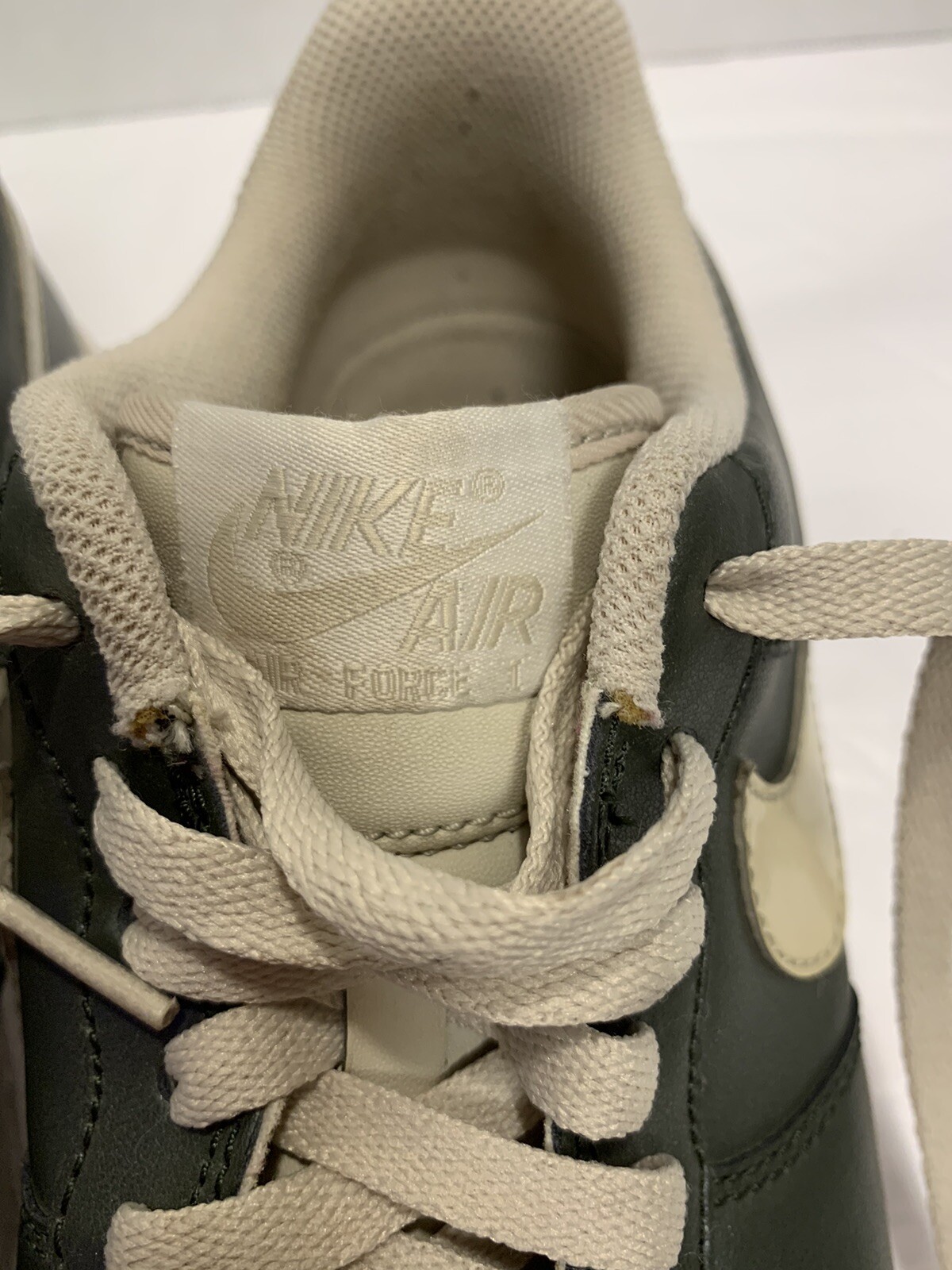 Nike Limited Edition Air Force 1 ‘07 Womens (Size 7) … - Gem