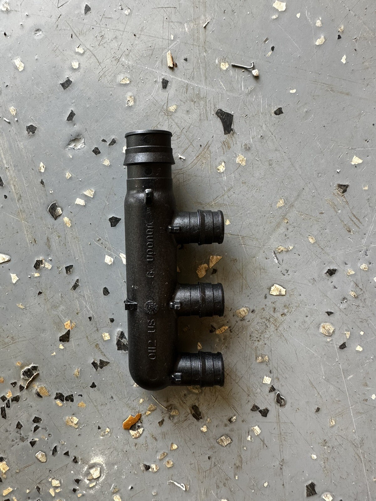 Jones Stephens F76005 3/4" F1960 PEX-A Manifold, 3-Port with Closed End ...