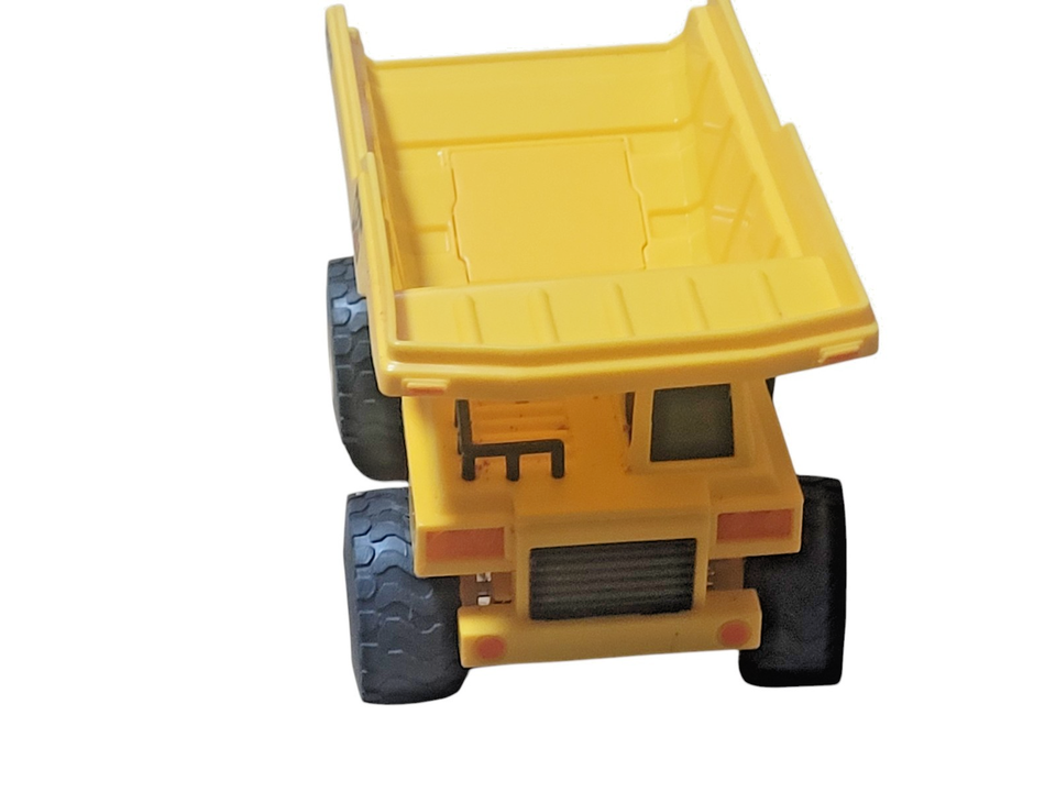 Maxx Action Construction Series Friction Motor Dump Truck with Lights ...