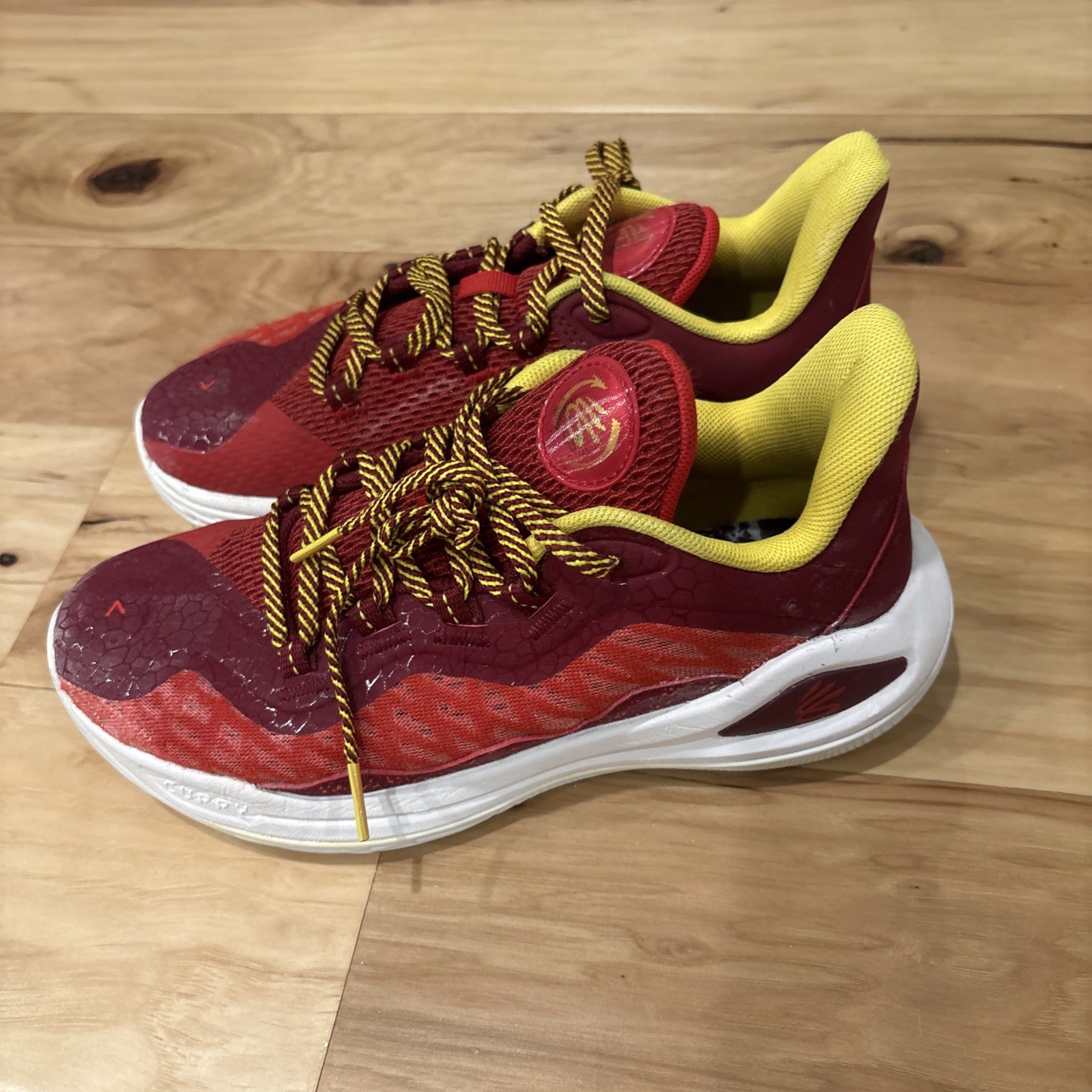 NEW Under Armour Curry Flow 11 Bruce Lee Basketball Shoes Size 5Y ...