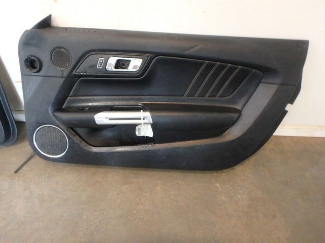 2015-2018 FORD MUSTANG RF RIGHT PASSENGER FRONT DOOR TRIM PANEL BLACK ...