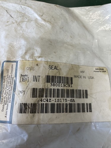 International Navistar 380019C91 IH 4300 Rear Hub Seal 4C4Z-1S175-GA | eBay