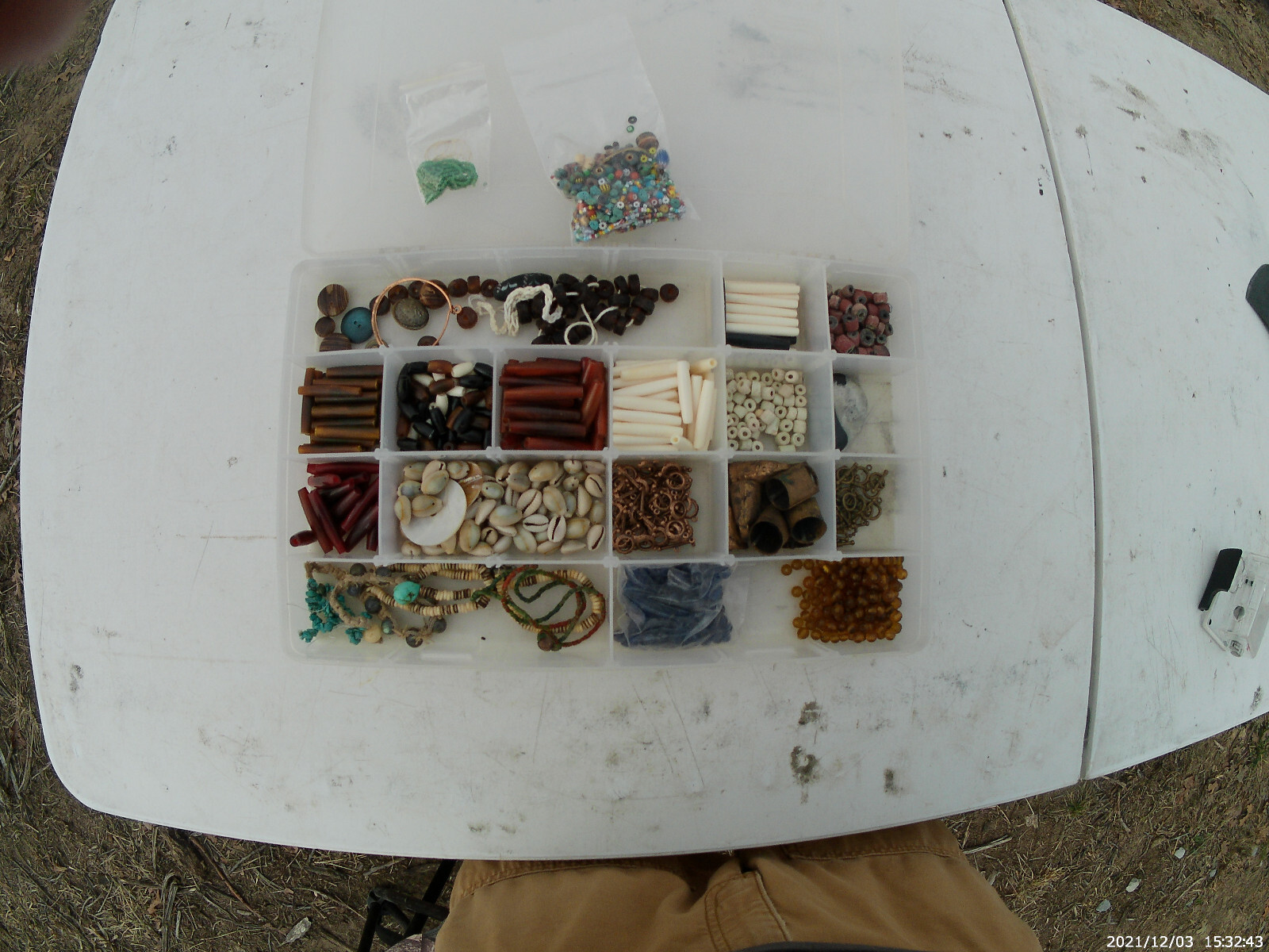 Bead lot mixed, hairpipe, bone, shell, glass, turquoise, etc, with plastic case | eBay