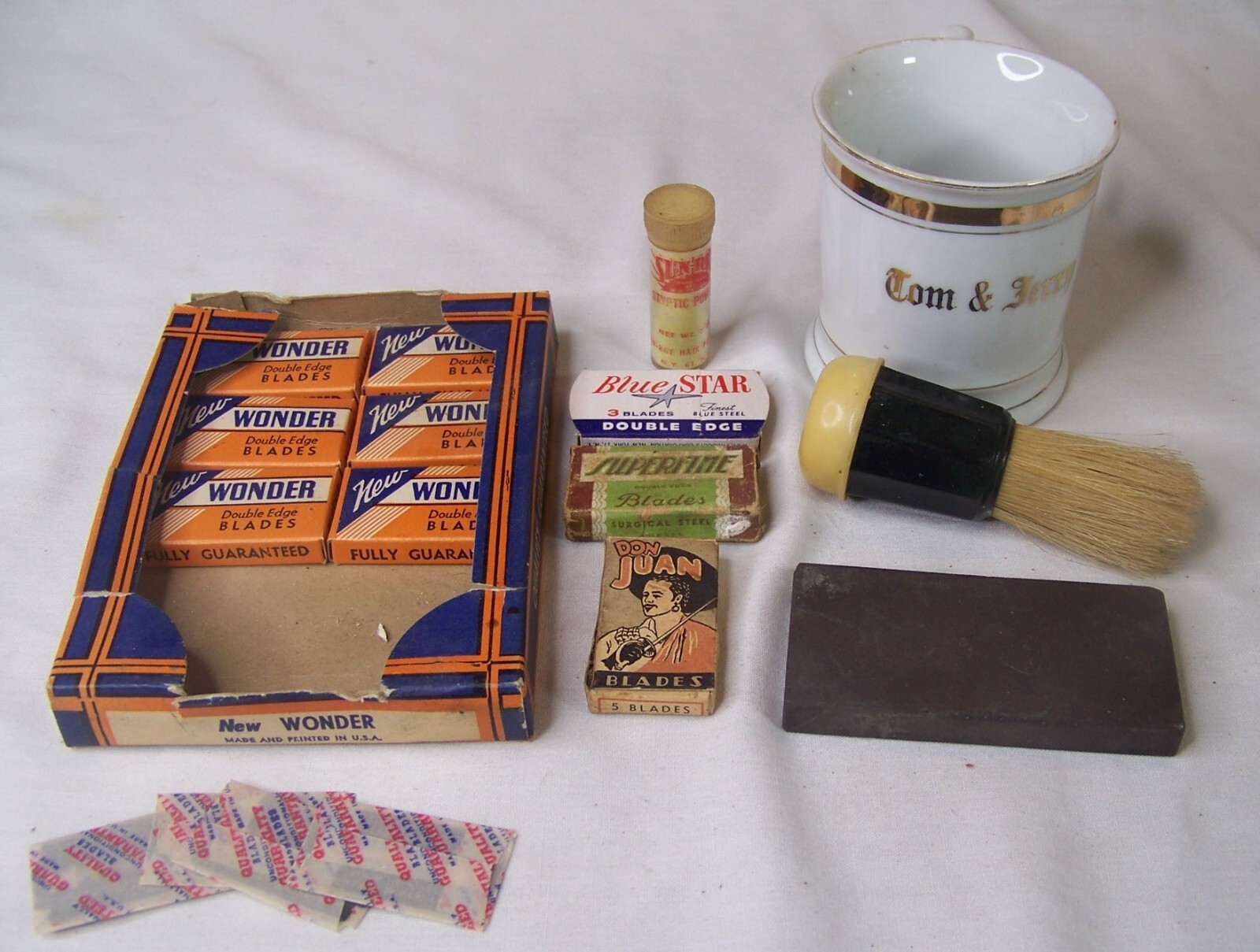 LOT VINTAGE SHAVING ITEMS 9 BOXES UNUSED BLADES TOM JERRY MUG BRUSH ...