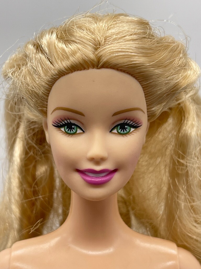 Barbie Doll Face Girl
