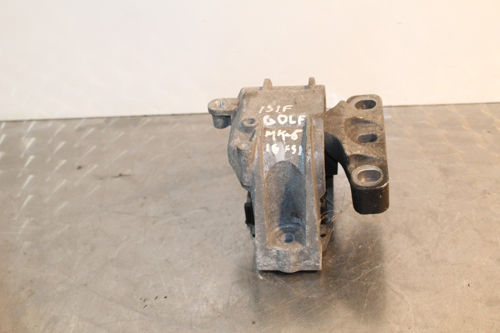 2005 VW GOLF MK5 1.6 FSI O/S DRIVER SIDE ENGINE MOUNT 1K0199262AJ | eBay UK